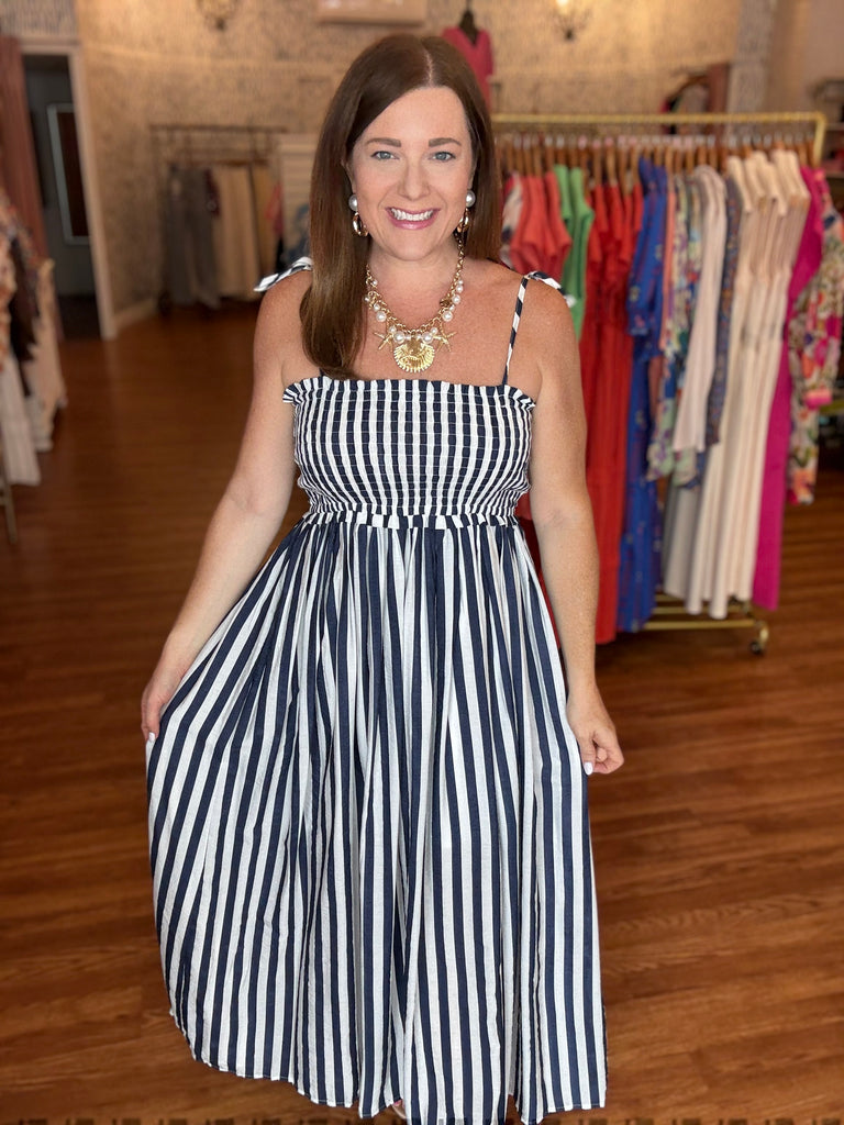 Make a Statement Dress in Navy – Downtown Diva Fashion Boutique